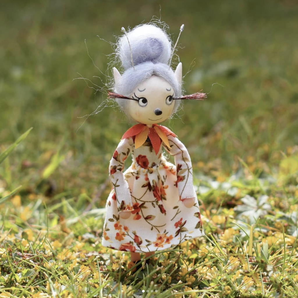 Victoria Stitch and Nanny Evelina - Harriet Muncaster